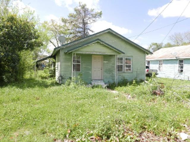 Sycamore St