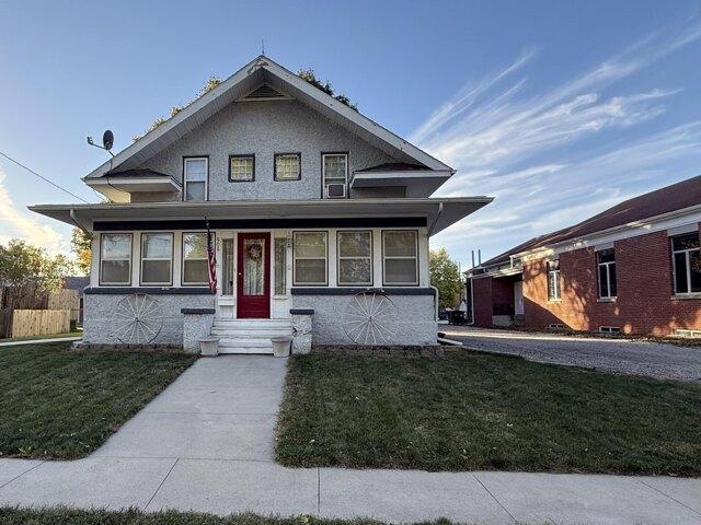 Sycamore St, La Porte City, Home For Sale