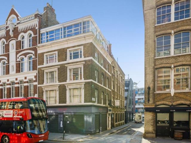 Sycamore Street London EC1Y 2 bed apartment to rent £3,000 pcm £692 pw