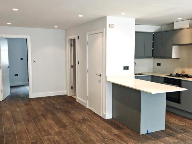 Sydenham Rd CR0 1 bed flat to rent £1,600 pcm £369 pw