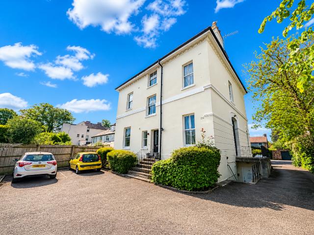 Sydenham Road North, Cheltenham GL52, 2 bed flat to rent, £1,200 pcm | PrimeLocation
