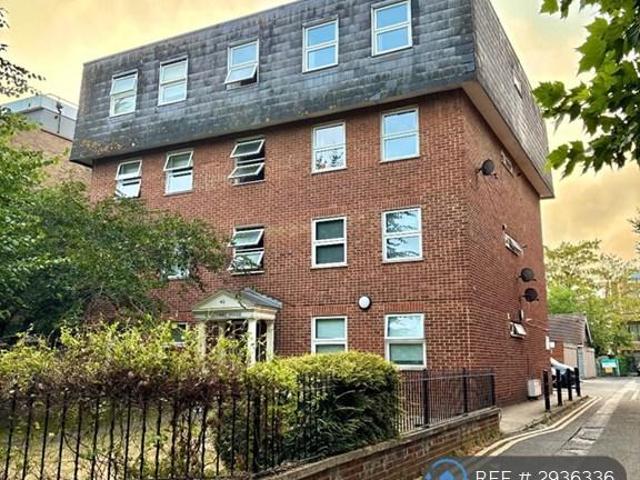 Sydenham Road, Croydon, CR0 Studio to rent £1,195 pcm £276 pw