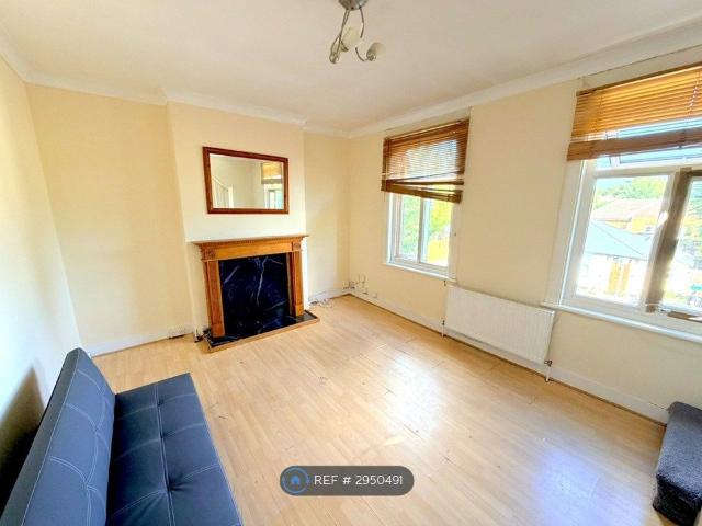 Sydenham Road, Croydon CR0, 2 bed maisonette to rent, £1,600 pcm | PrimeLocation