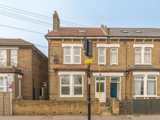Sydenham Road, Croydon, CR0 2 bed flat to rent £1,600 pcm £369 pw