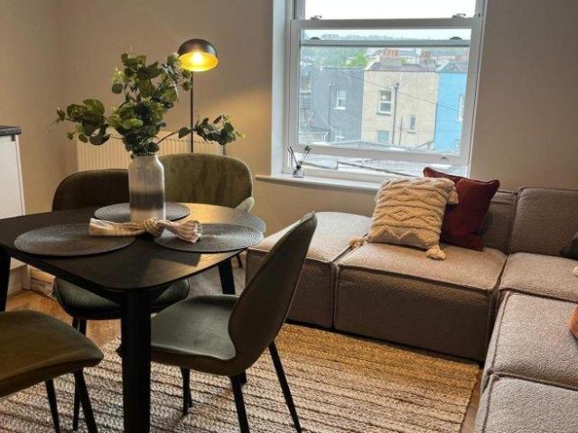 Sydenham Road 3 bed house share to rent £2,730 pcm £630 pw