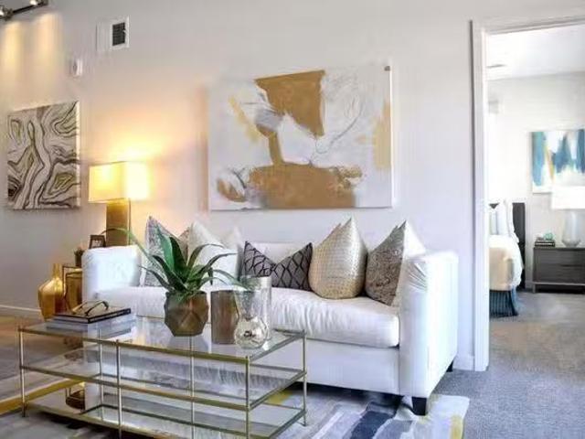 Sydney Court