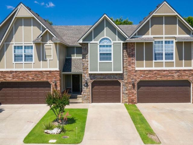 Sydney Court Townhomes 2 Bedroom Apartment for Rent at 1918 S 82nd East Ave, Tulsa, OK 74112 O'Connor Park