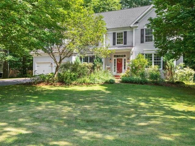 Sydney Dr, Essex, Home For Sale