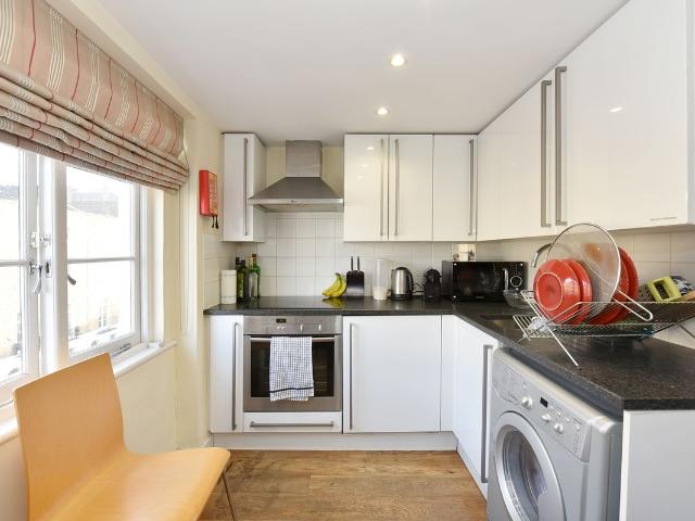 Sydney Street, Chelsea SW3, 1 bed flat to rent, £2,000 pcm | PrimeLocation