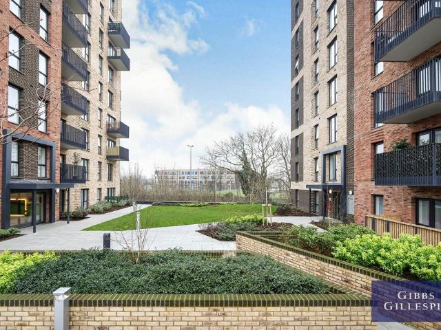 Sydney Road, Watford, Hertfordshire. 1 bed flat to rent £1,595 pcm £368 pw