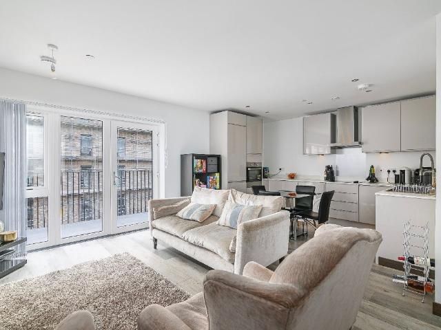 Sydney Road, Watford WD18, 2 bed flat to rent, £1,850 pcm | PrimeLocation