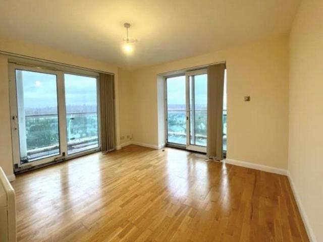 Sydney Road, Enfield EN2 2 bed flat to rent £2,000 pcm £462 pw