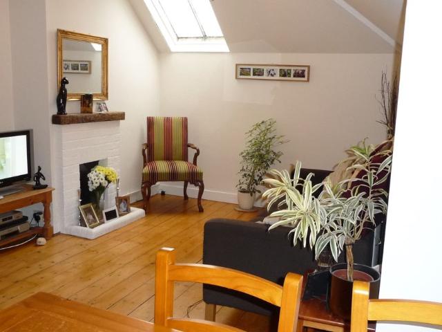 Sydney Road, Guildford GU1, 1 bed flat to rent, £1,095 pcm | PrimeLocation