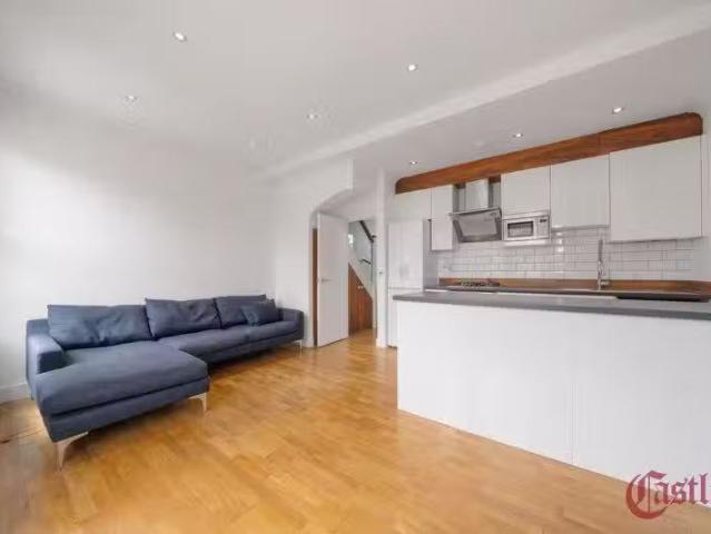 Sydney Road, N8 3 bed maisonette for sale £600,000