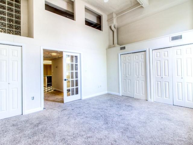 Sydnor Flats 1 Bedroom Apartment for Rent at 108 E Grace St, Richmond, VA 23219 Monroe Ward