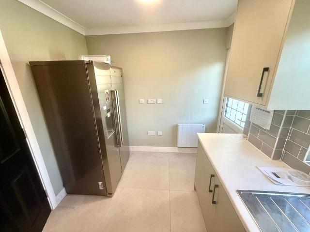 Syke Cluan, Iver SL0, 3 bed detached bungalow to rent, £2,600 pcm | PrimeLocation