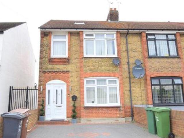 Sylvan Avenue, Chadwell Heath, 4 Bedroom End
