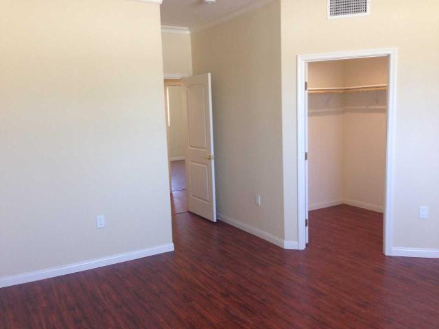 Sylvan St. Apartments_ 14639 Rentals 3 Bedroom Apartment for Rent at 14639 Sylvan St, Los Angeles, CA 91411 Van Nuys