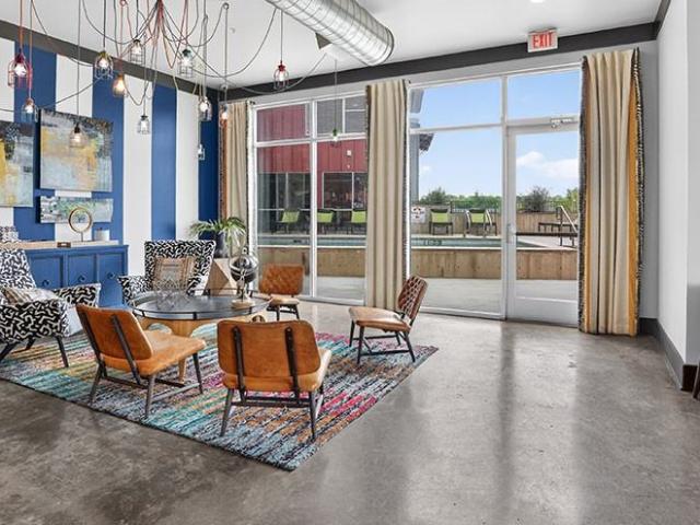 Sylvan Thirty 2 Bedroom Apartment for Rent at 750 Fort Worth Ave, Dallas, TX 75208