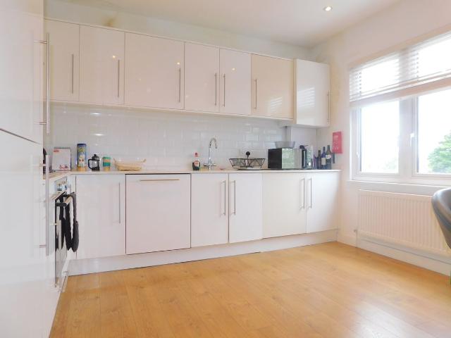 Sylvester Road, London N2, 4 bed flat to rent, £3,300 pcm | PrimeLocation