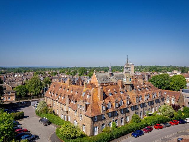 Syresham Gardens, The Priory Syresham Gardens RH16, 1 bed flat to rent, £1,250 pcm | PrimeLocation